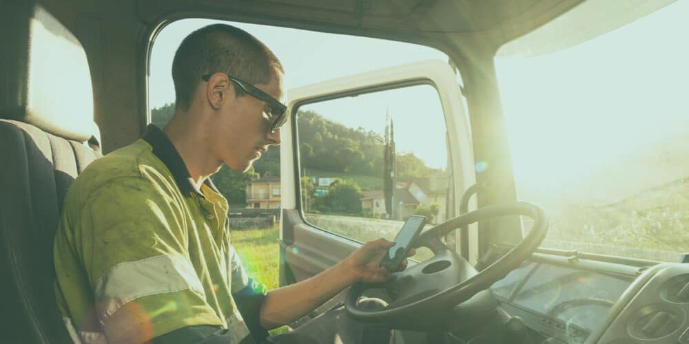 7 Smartphone Apps to Improve Truck Driver Productivity | eCapital